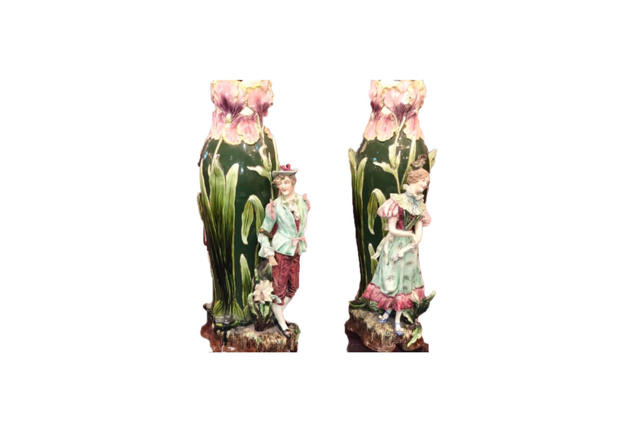 Pair of French Art Nouveau vases with knight checkers '800 | intOndo
