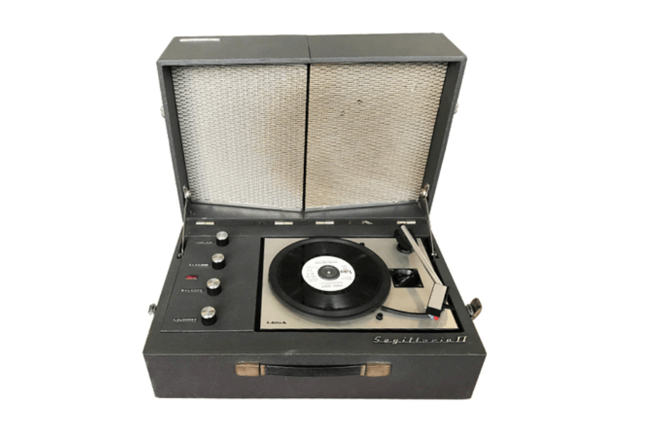 First Italian travel turntable "Sagittario 2" by Lesa | intOndo