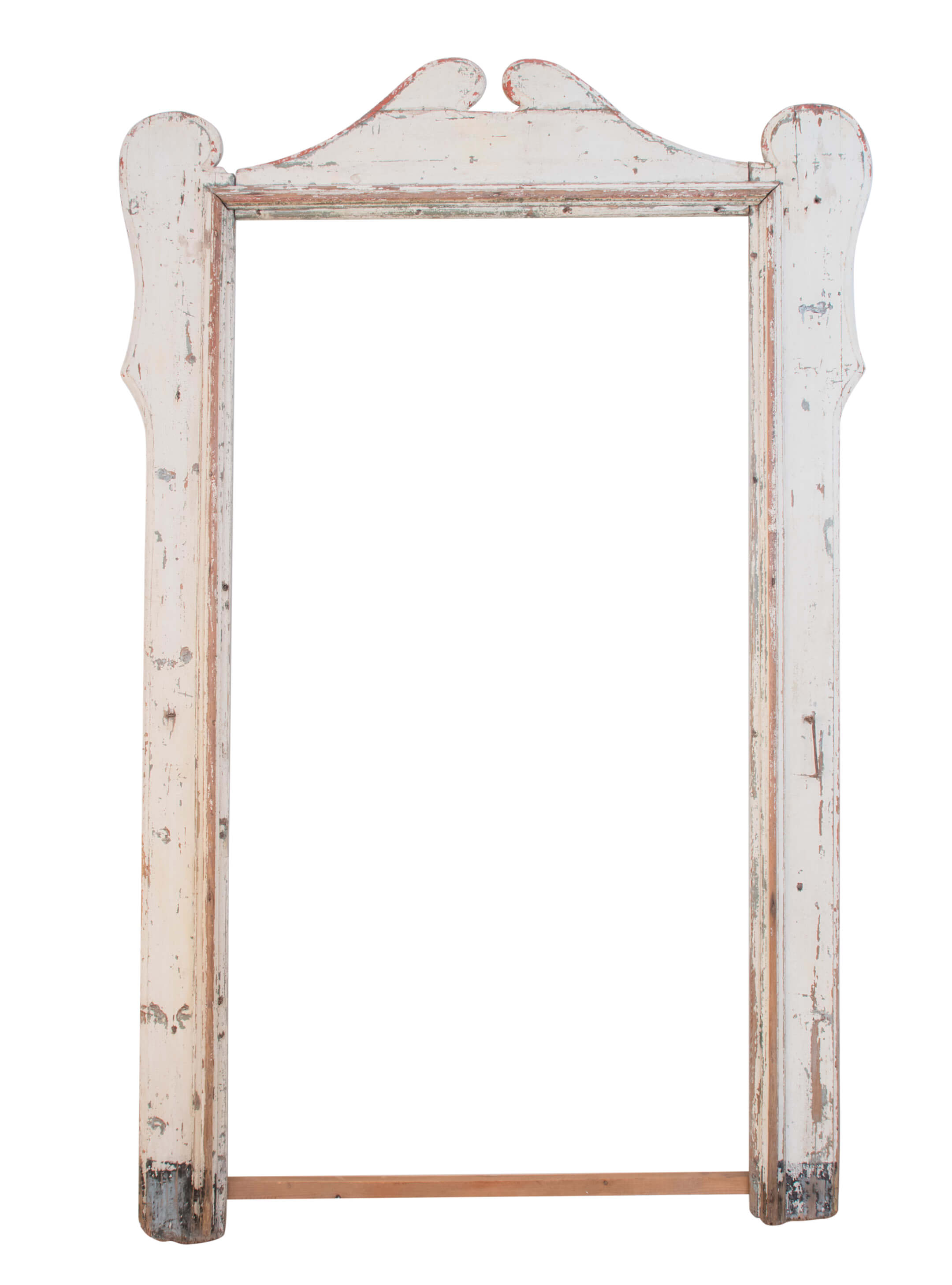 Wooden door frame painted in white, 18th century | intOndo