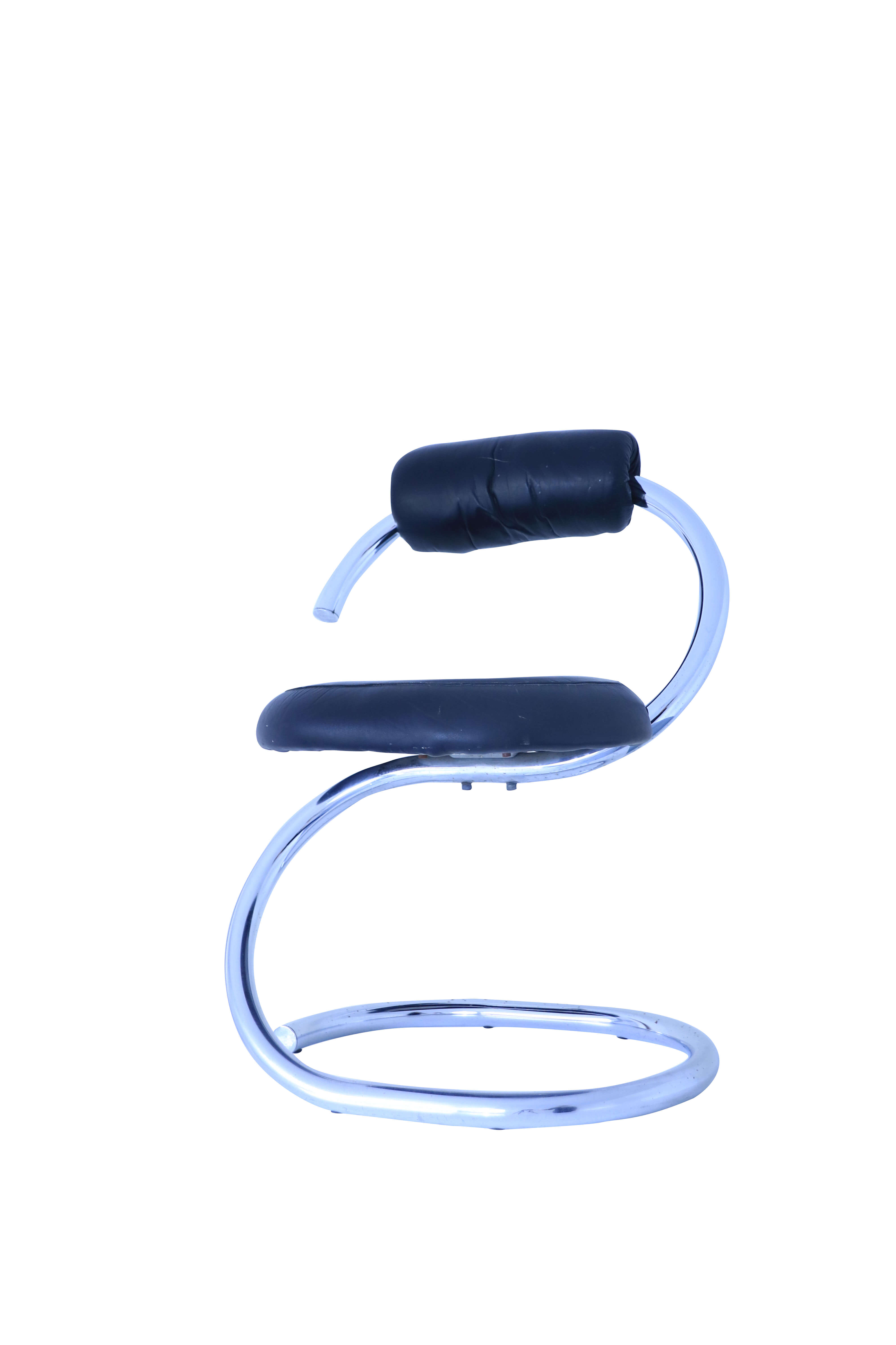 4 Cobra chairs by Giotto Stoppino | intOndo