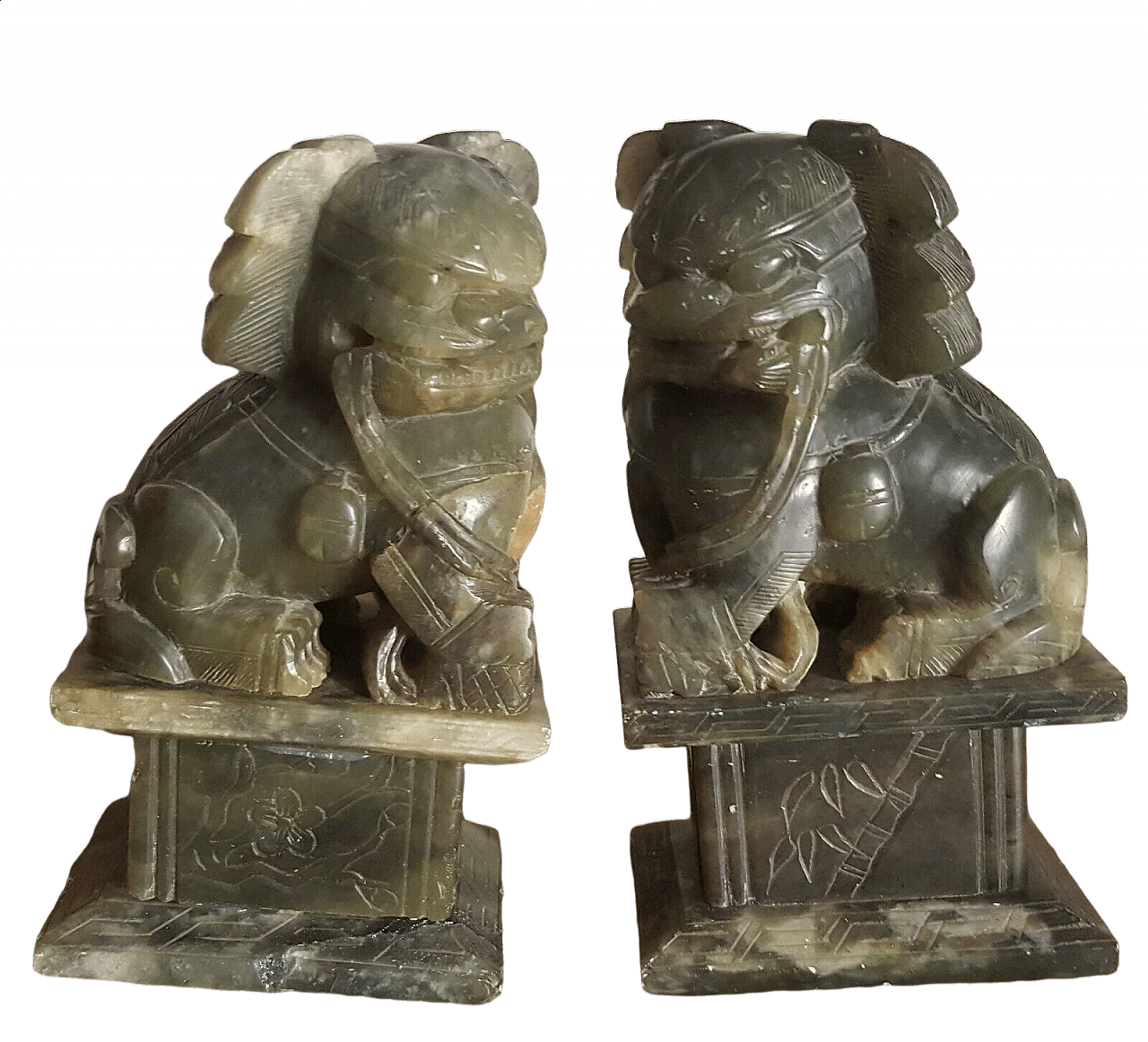 Pair of Chinese Pho dogs sculptures, 1960s | intOndo