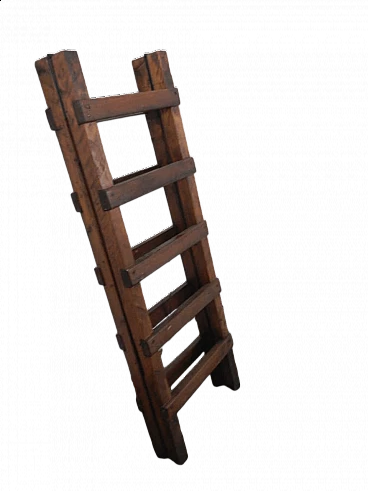 Spruce staircase, 1950s | intOndo