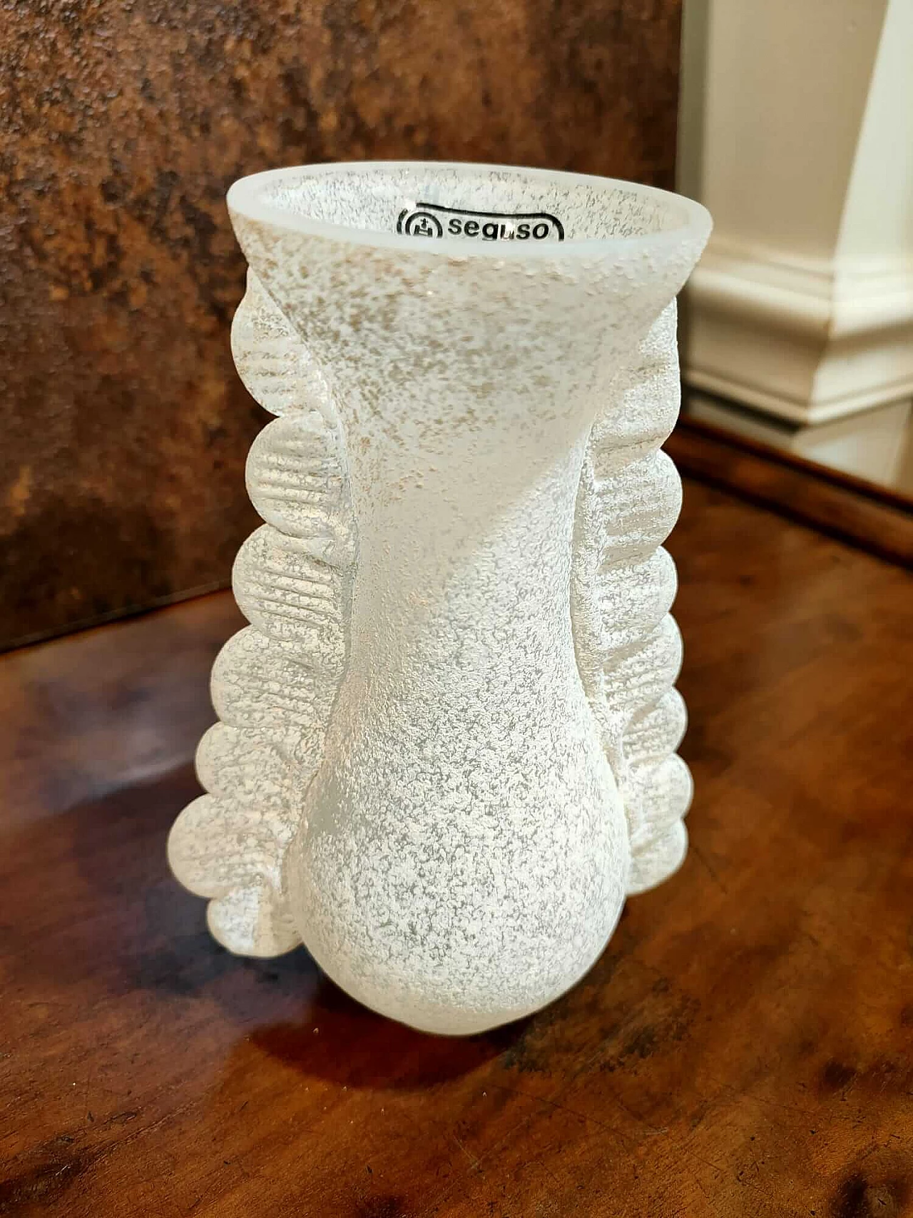 White Scavo glass vase by Vittorio Rigattieri for Seguso, 1970s | intOndo