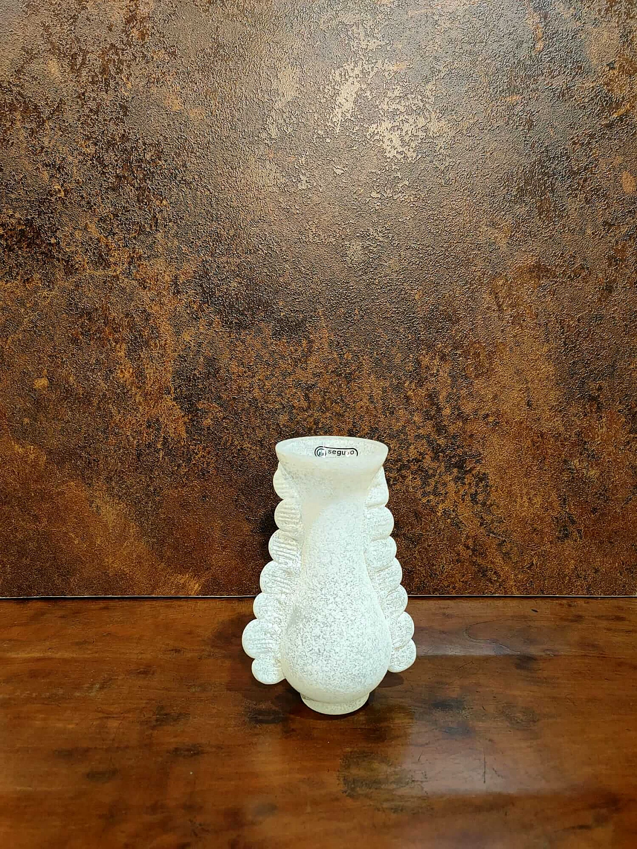 White Scavo glass vase by Vittorio Rigattieri for Seguso, 1970s | intOndo