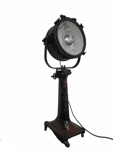 Metal and glass naval signal lamp with cast iron stand, 1940s | intOndo