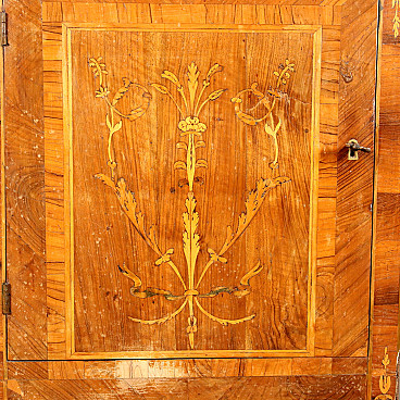 Neoclassical inlaid wood bedside table, late 18th century | intOndo