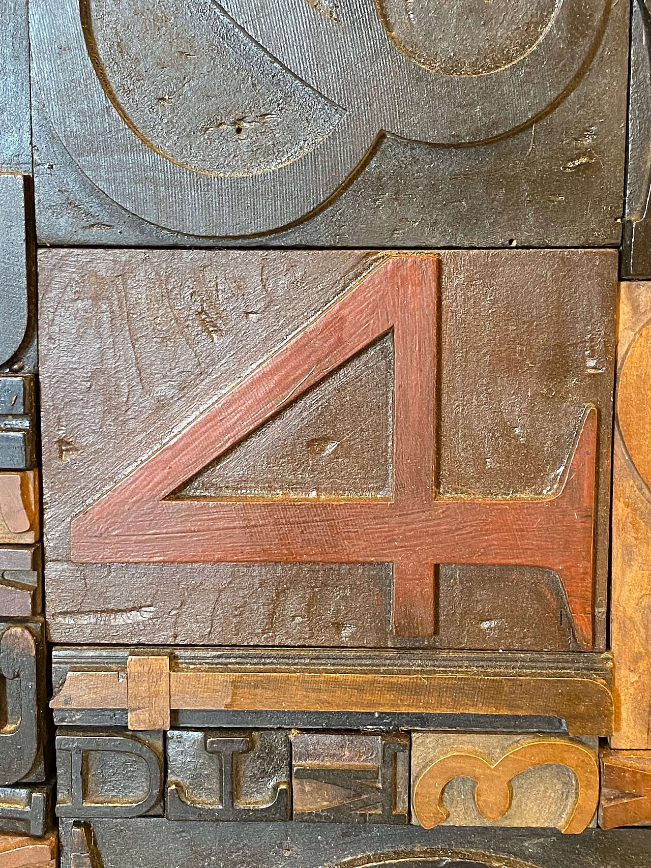 Panel with typographic letters and numbers, 1980s | intOndo