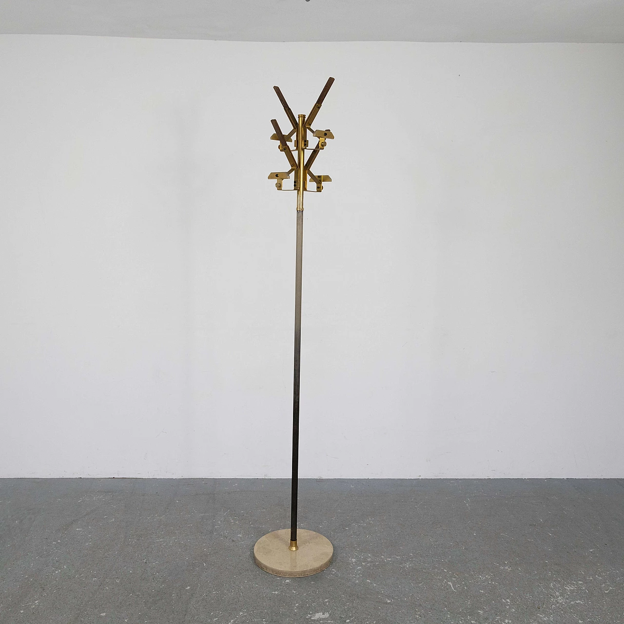 Metal coat stand with marble base, 1960s | intOndo