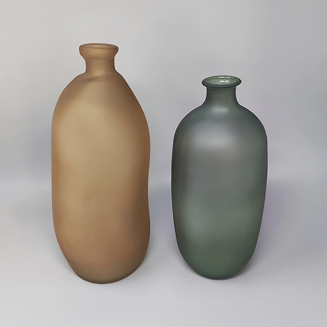 Pair of colored Murano glass vases by Dogi, 1970s | intOndo