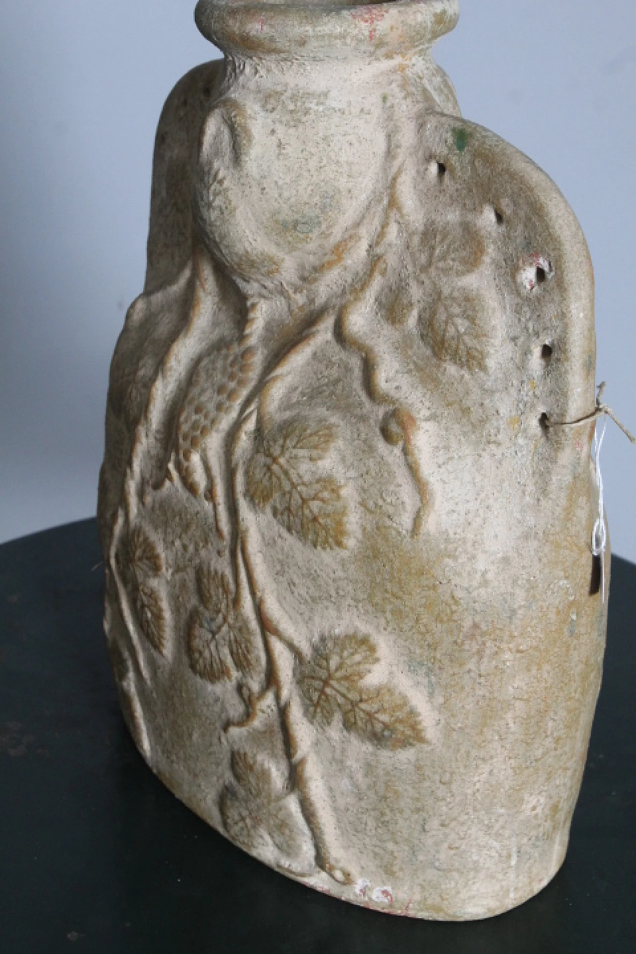 Terracotta pilgrim flask, 17th century | intOndo