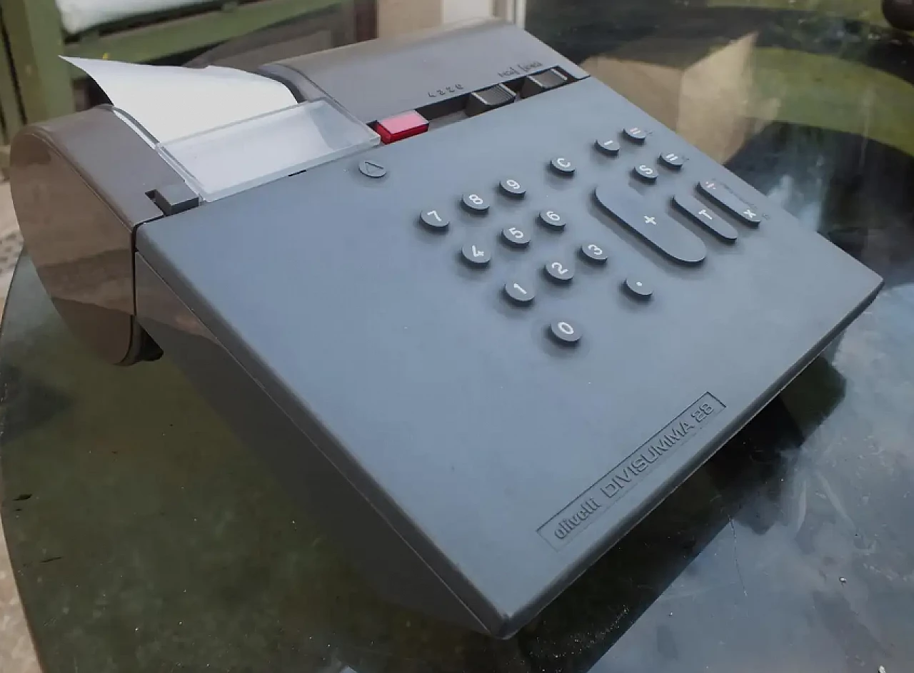 Olivetti Divisumma 28 calculator by Mario Bellini, 1970s | intOndo