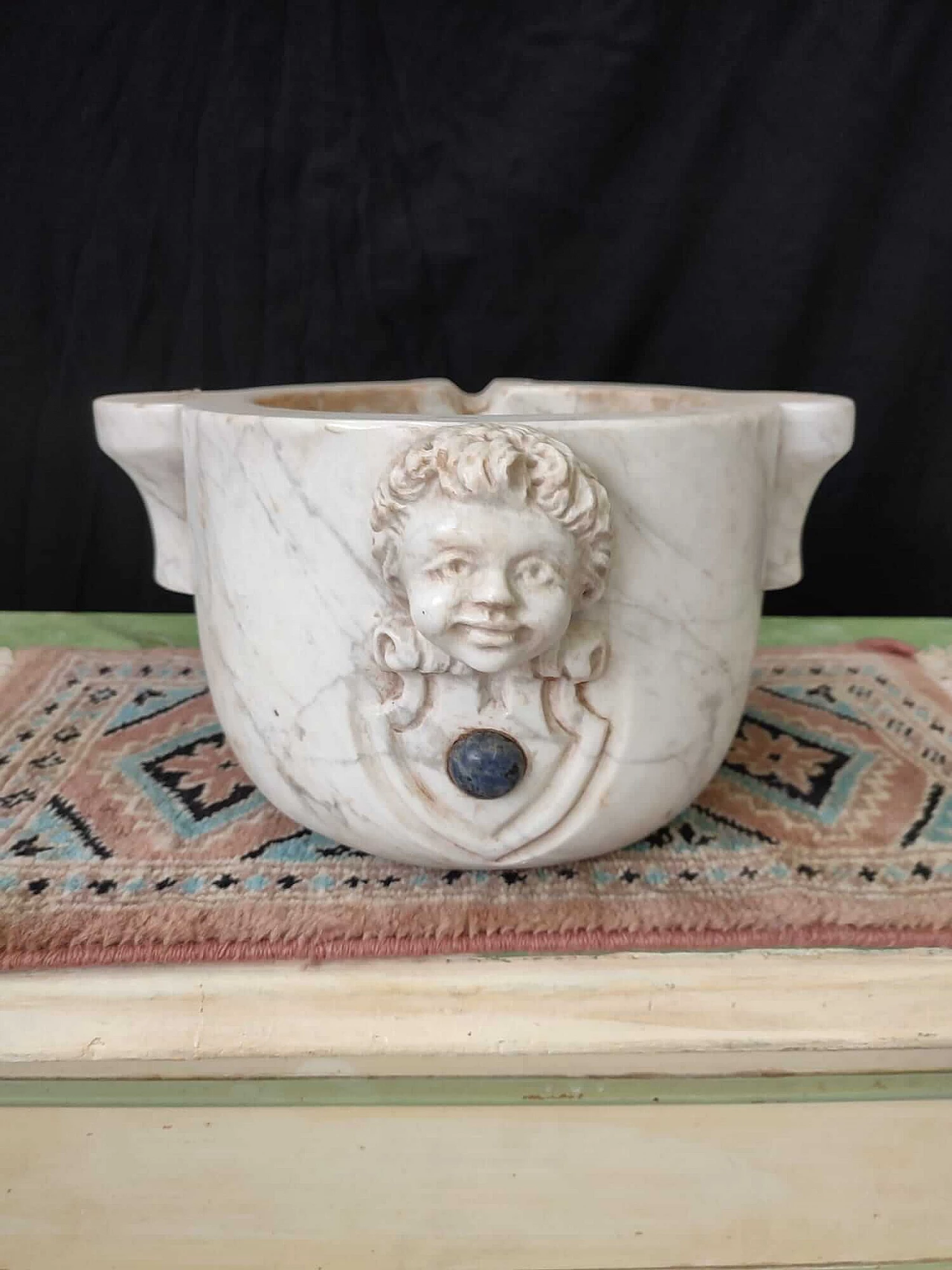 Mortaio in marmo Calacatta con intarsio in lapislazzuli, '800 | intOndo