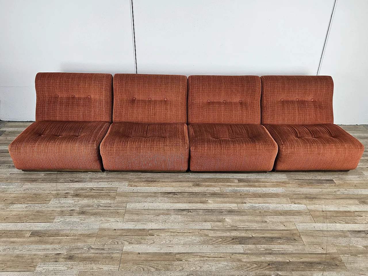 Poltrone modulari in stoffa rossa, anni '70 | intOndo