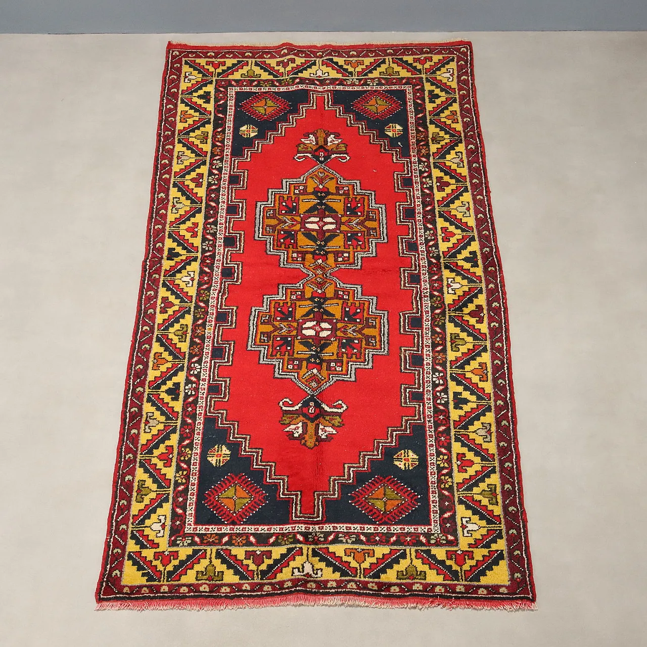 Jorun wool rug, big knot, handmade, 20th century | intOndo