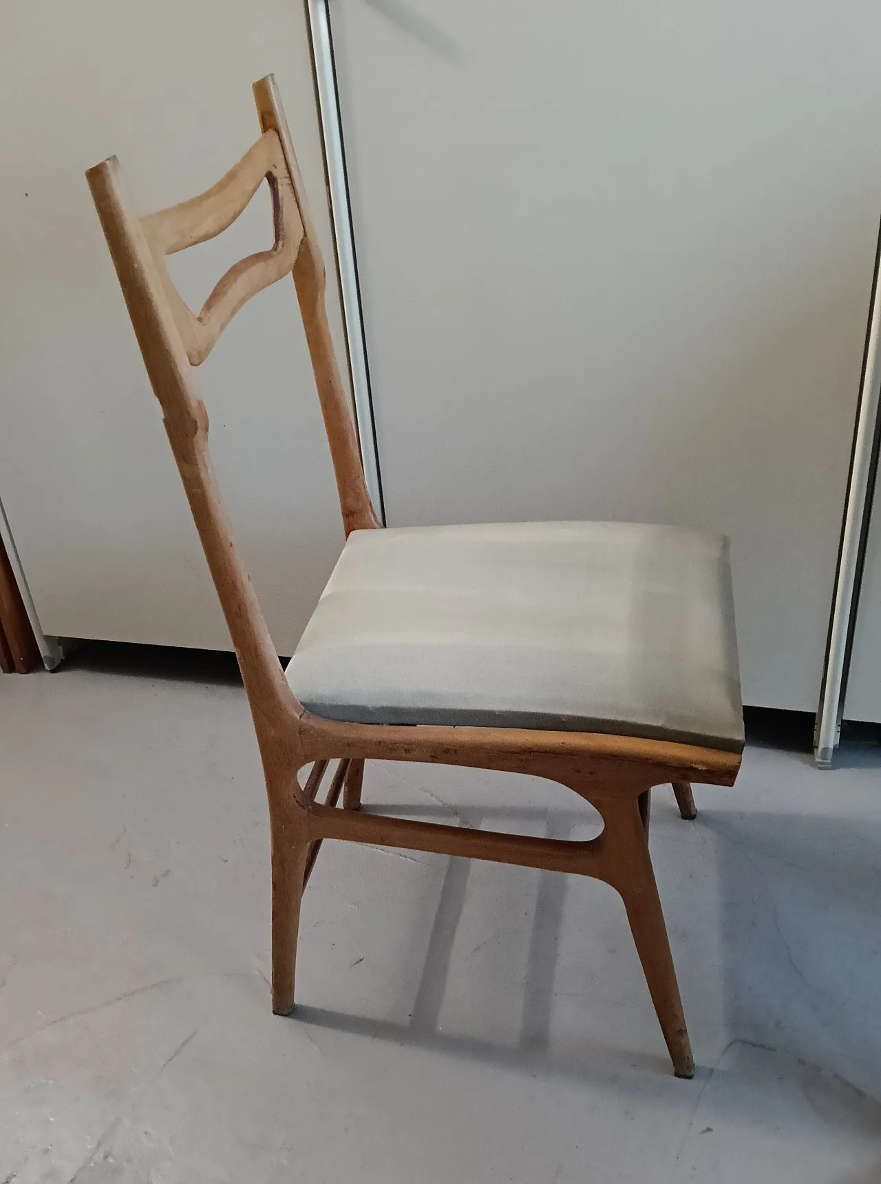 4 chairs in Ico Parisi style, 70s | intOndo