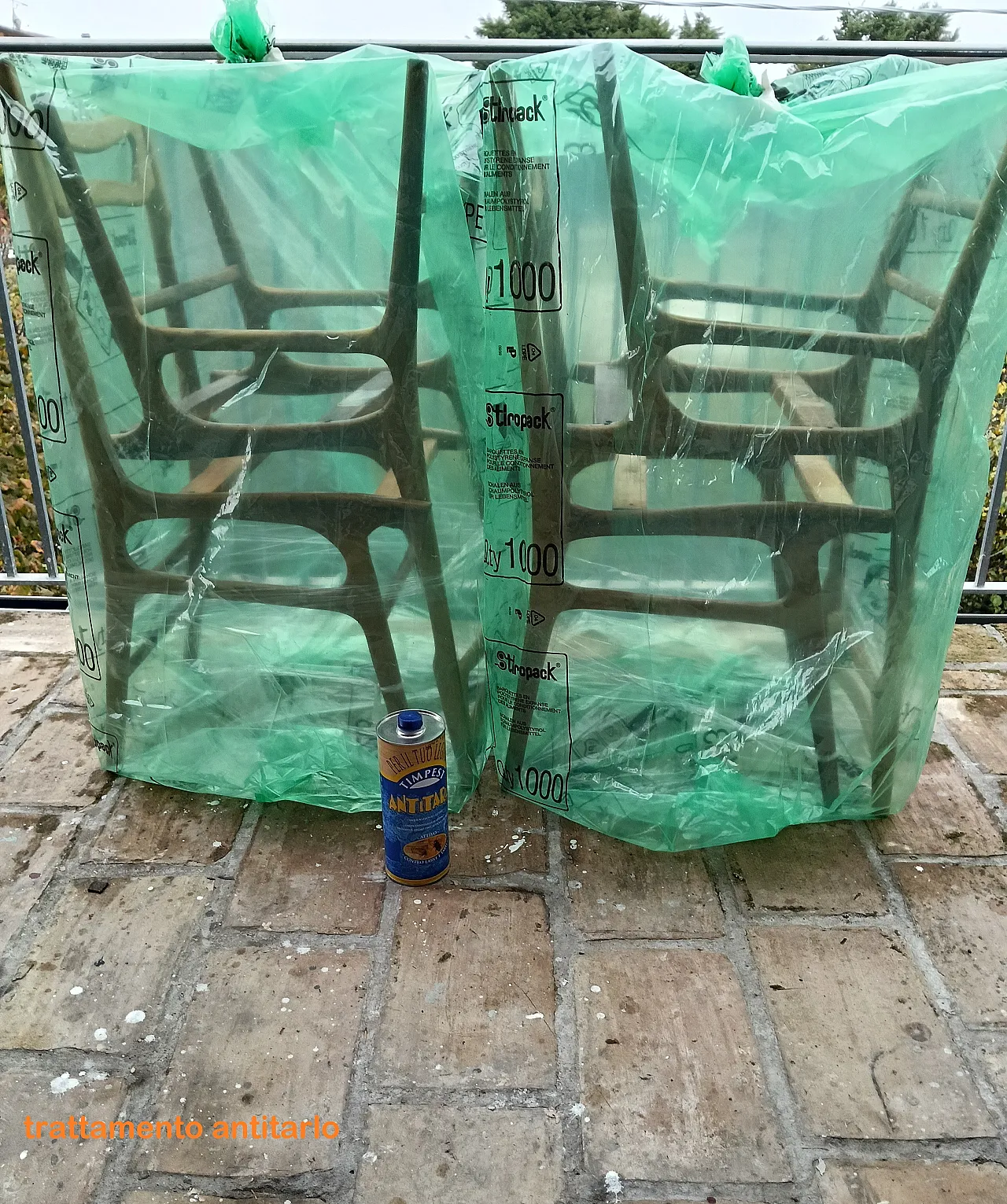 4 chairs in Ico Parisi style, 70s | intOndo