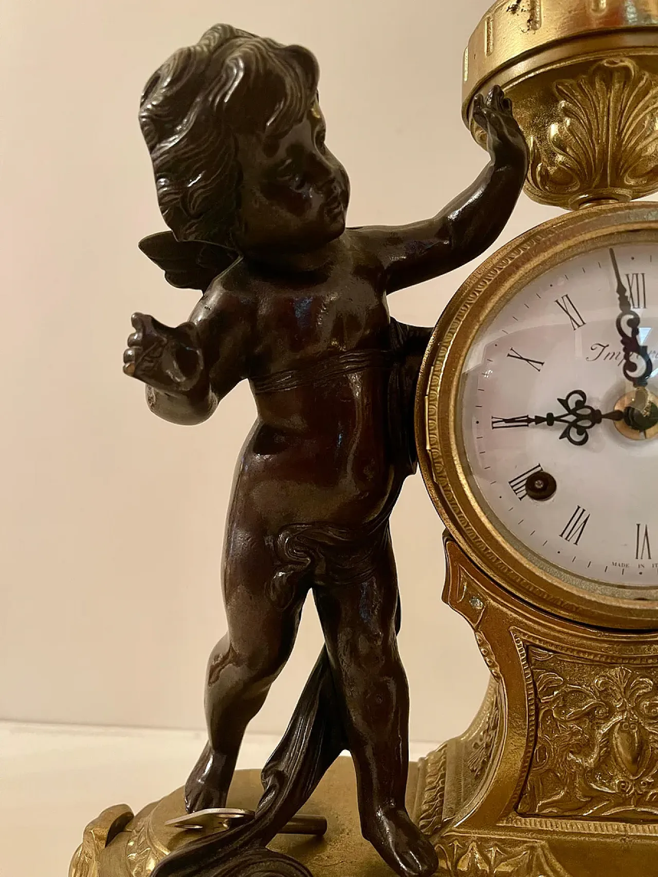Classic Italian clock with cherubs, 70s | intOndo