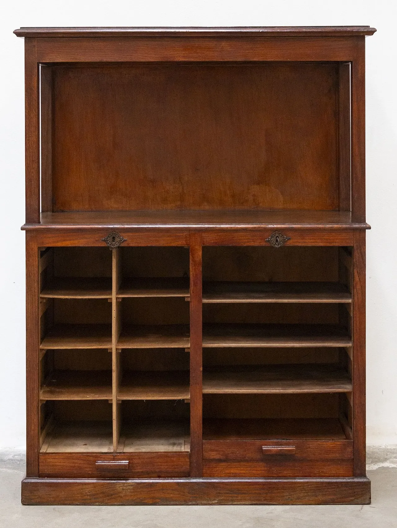 Office cabinet with shutter, 1930s | intOndo