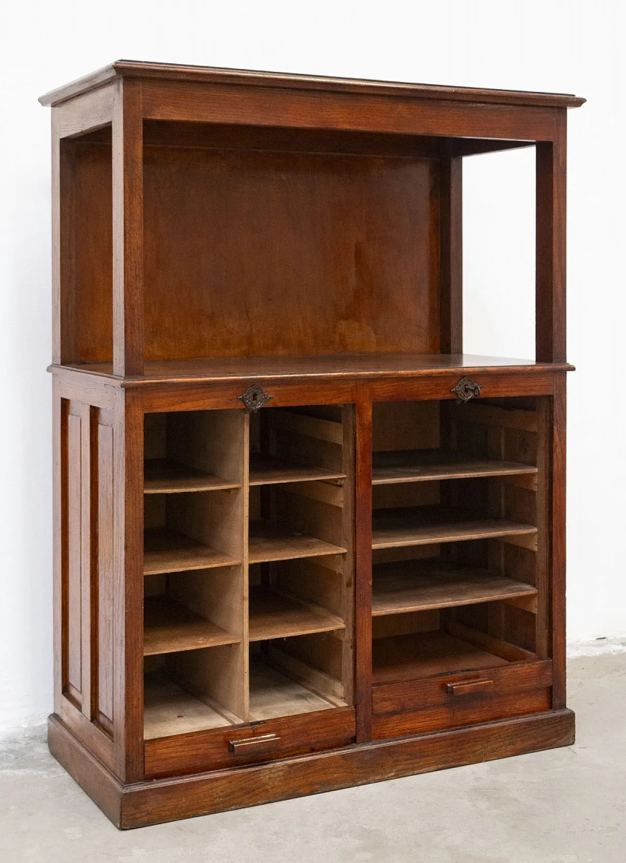 Office cabinet with shutter, 1930s | intOndo